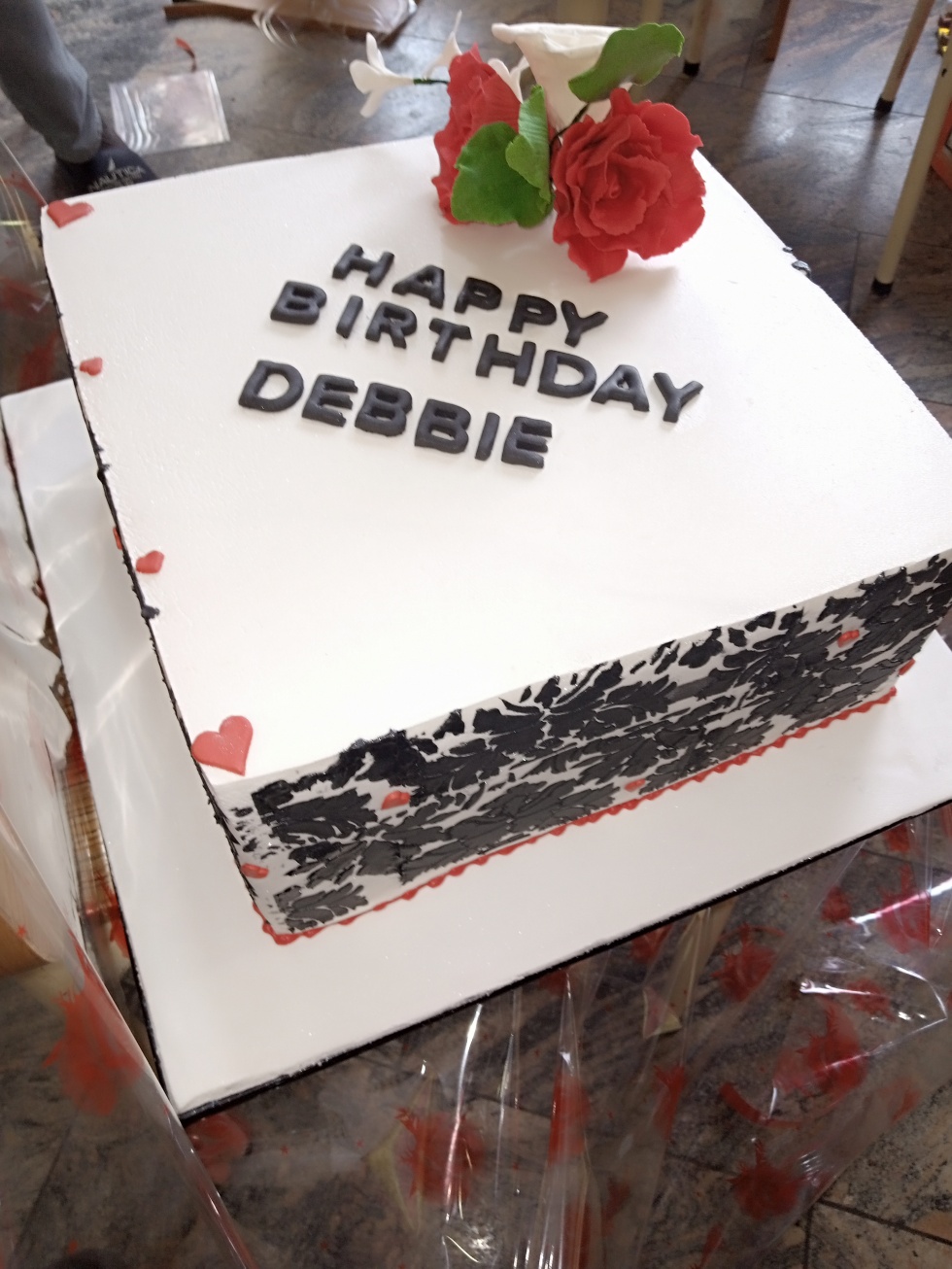 Iconic square cake - Doofies Cakes | Buy Cakes Online in Abuja, Nigeria ...