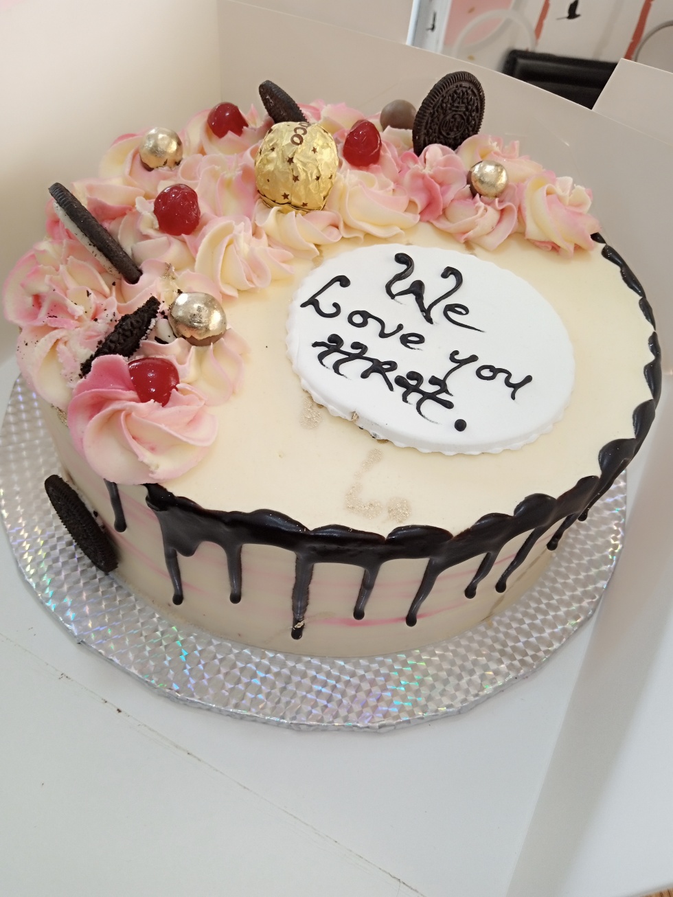 Lavish toppings - Doofies Cakes | Buy Cakes Online in Abuja, Nigeria ...